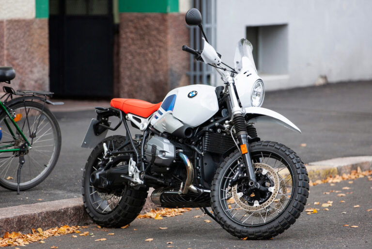 The Best Retro Motorcycles on the Market in 2020 - PicTellMe